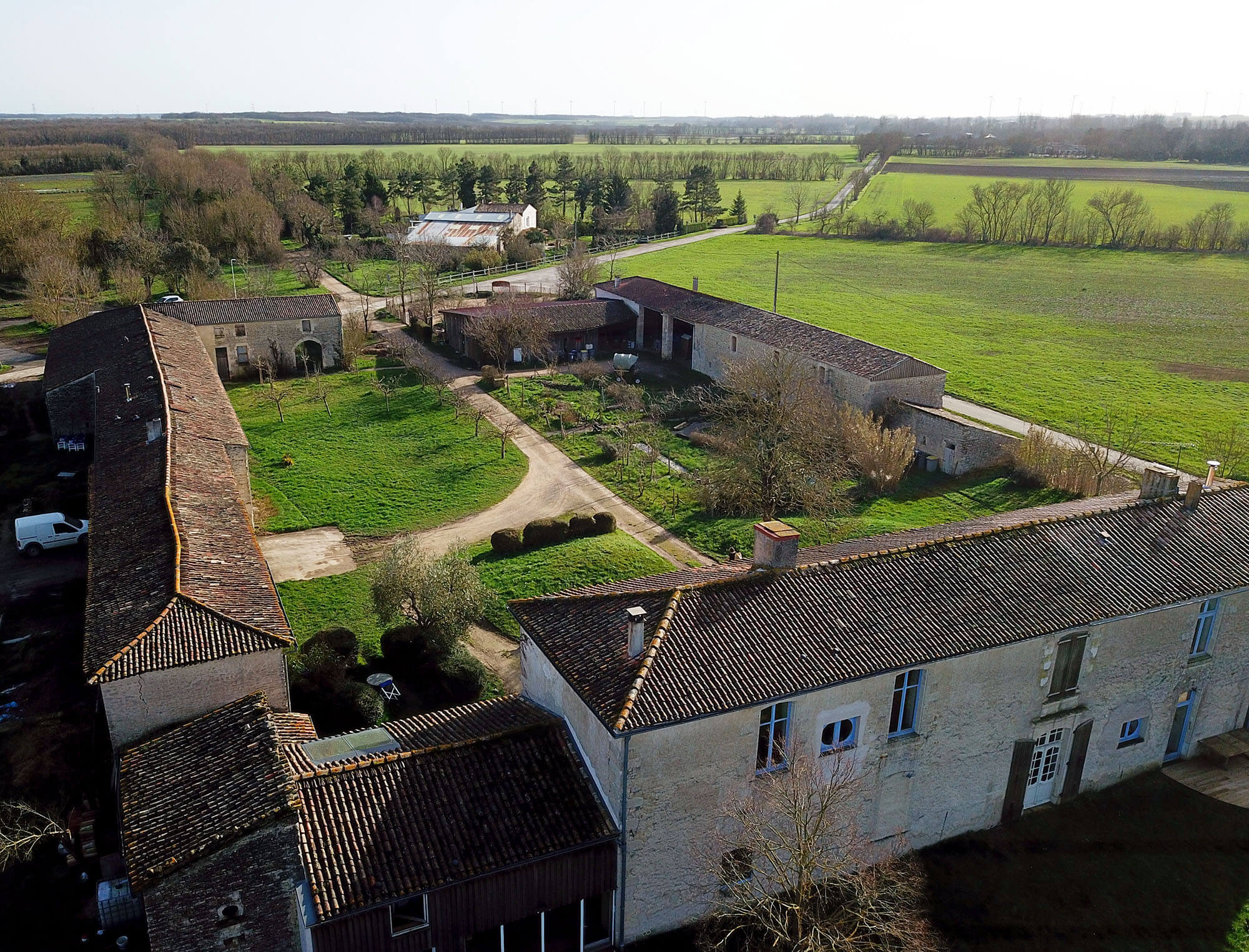 À la Motte - Tiers-lieu entre Surgères et Niort, Charente-Maritime